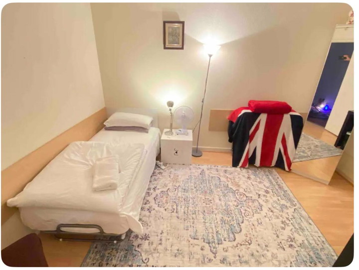 London Single Rooms Female Only Kings Cross Eurostar St Pancras International Station Camden Euston All Nearby Check In From 1300 Pm Till 4 Am - Central London