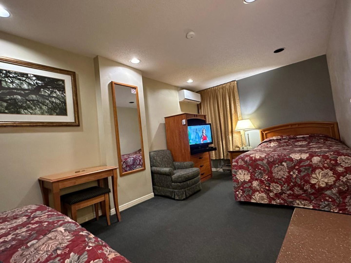 Nox Hostel - Toronto