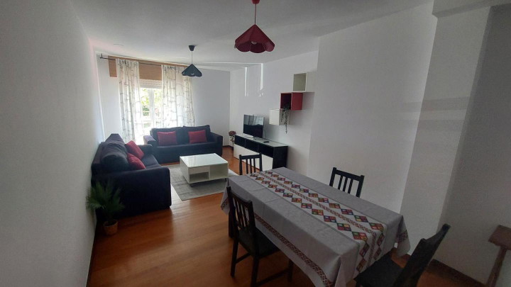 Excelente Piso De 3 Habitaciones Dobles, 2 Baños Y Terraza 30 Mts - Ferrol, Spain