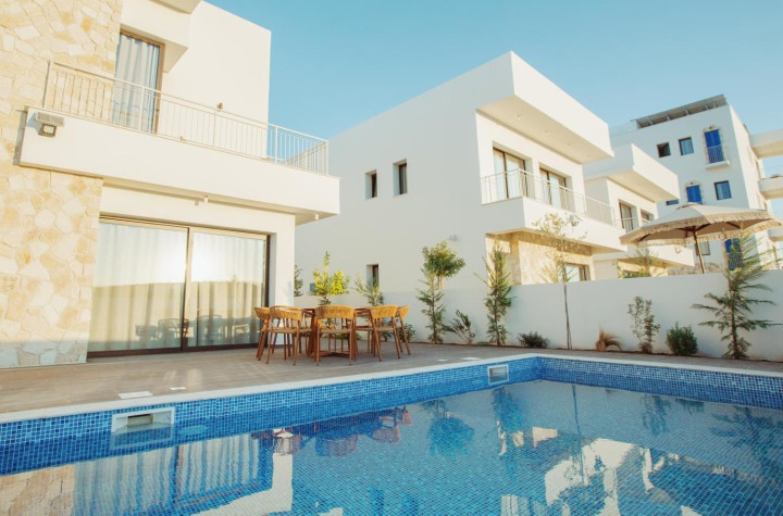 Larnaca Liv & Co Suites - Cyprus