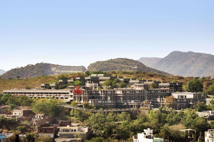 Ramada By Wyndham Udaipur Resort And Spa - 우다이푸르