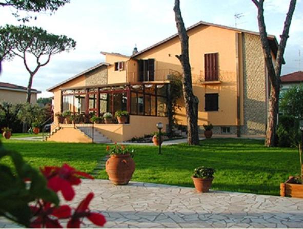 B&b Villa Acero - Carrara