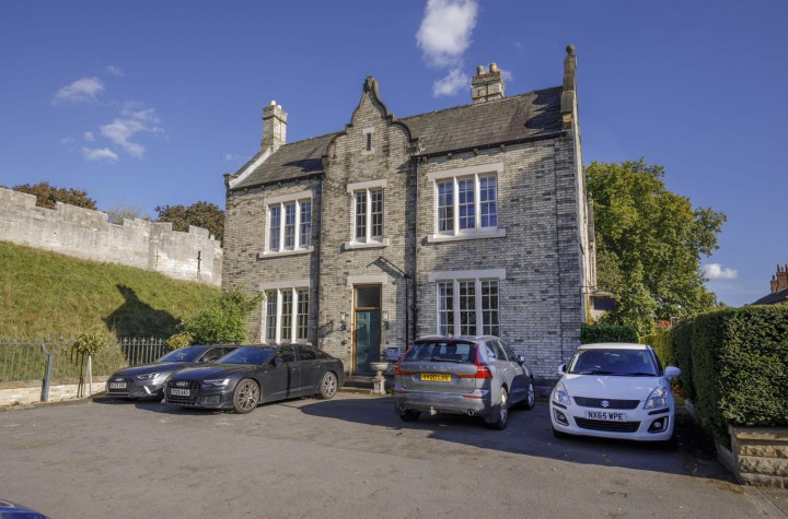 3 St Thomas's House - 