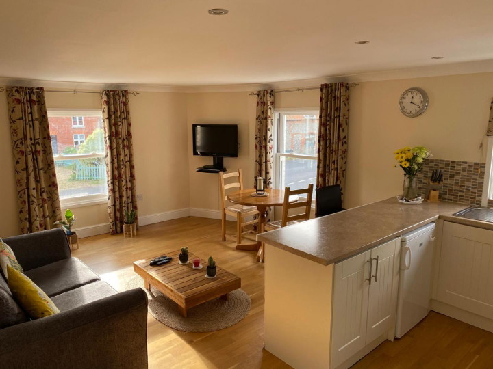 Lovely Apartment In Beautiful Coastal Village - Holt