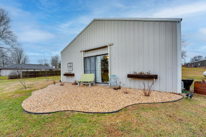 Missouri Couple's Retreat: 'Shouse' W/ Patio, Yard - Springfield, MO