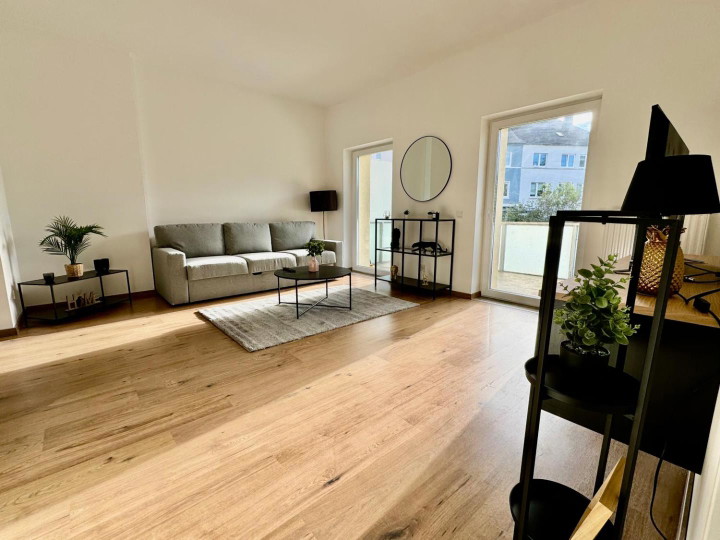 Fewo Palmtrees - Große Und Moderne 2 Zimmerwohnung Mit Süd-west Balkon In Gladbeck-mitte Nähe Movie Park Und Arena Aufschalke - Gladbeck