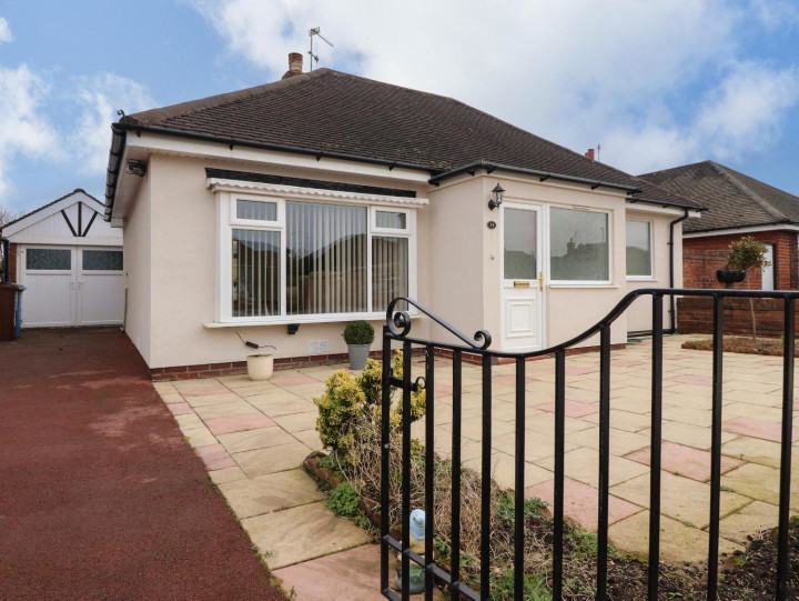 14 Berwick Road - Lytham St Annes