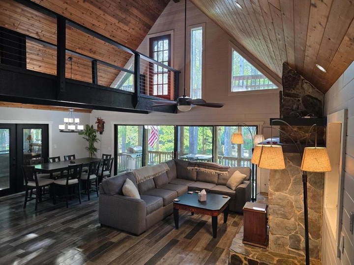 Stunning Withlacoochee Riverside Cabin 5br 4ba Sleeps 16 - Florida