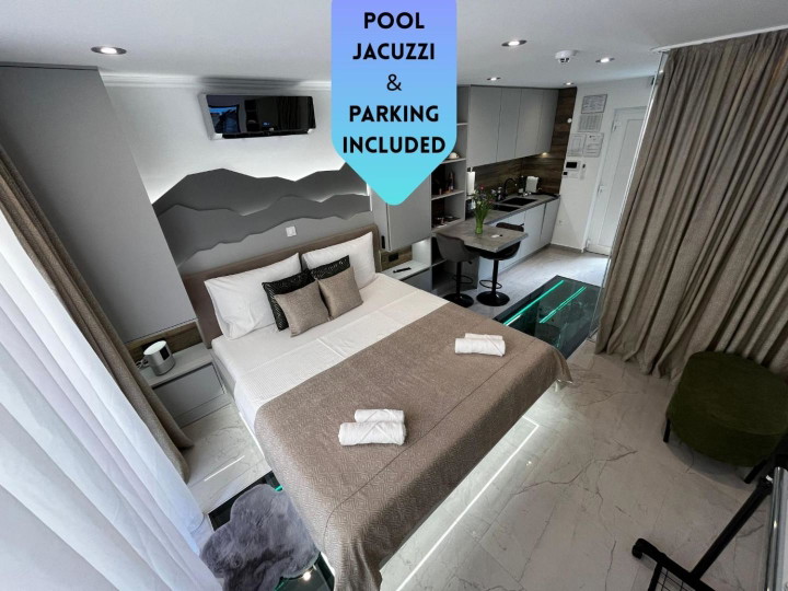 La Luna Petite Suite Deluxe Apartment With Pool & Jacuzzi, Bikes And Secured Parking - Croazia