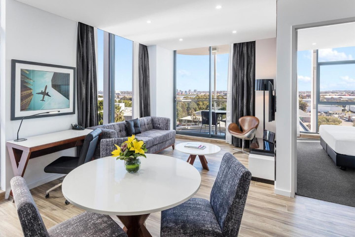 Meriton Suites Mascot Central - Strathfield