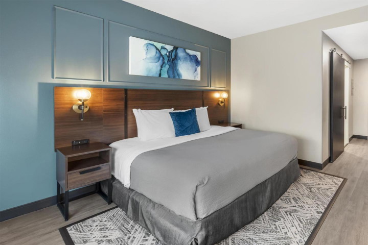 Best Western Plus Rialto - Rialto, CA