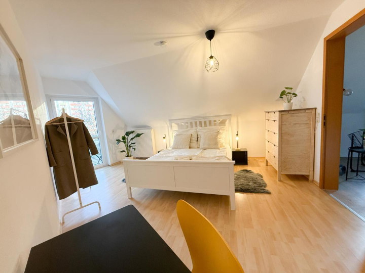 Zentrale, Designer Maisonette Wohnung Mit Galerie, Gruppen- Und Kinderfreundlich, Smart Tv - Erfurt