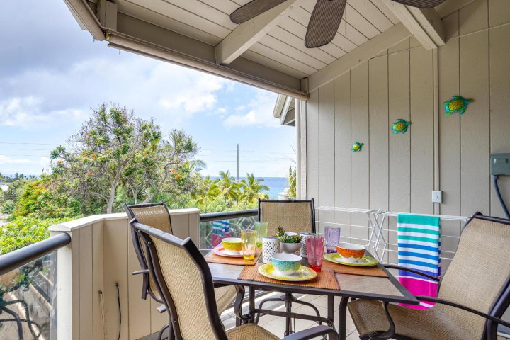Downtown Kailua-kona Condo W/ Pool & Views - Hawaii