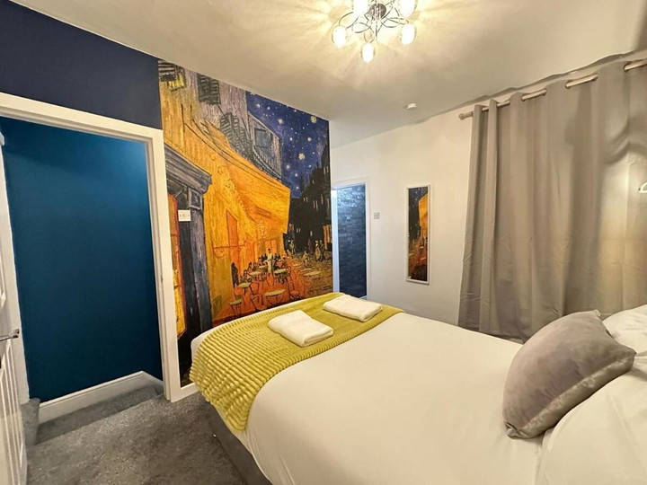5 Mins To Anfield, 2 Bed, Mosaic Art House - Liverpool