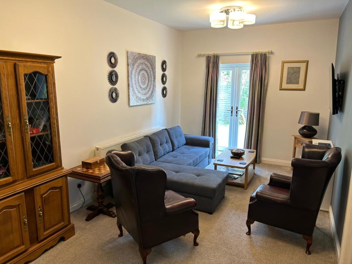 The Long Hall 2 Bed Ground Floor Annexed Apartment - Sleeps 6 - Chesterfield