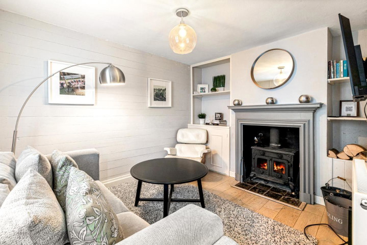 Mills Cottage - 1 Parking Space - Henley-on-Thames