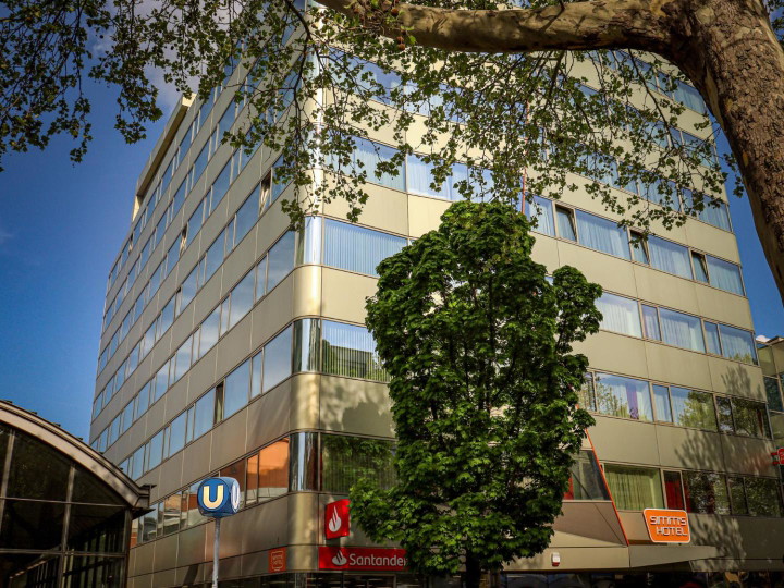 Simm's Hotel - Cityhotel Next To Metro U3 - Mödling