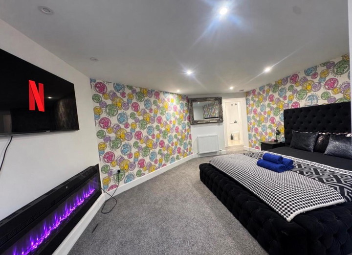 Spacious 3 Bedroom Apartment Near Murrayfield Sleeps 8 - Edinburgh, UK