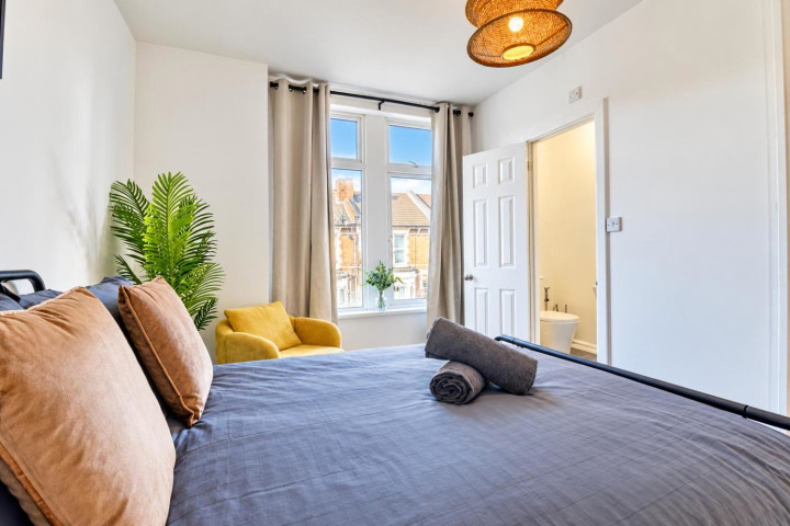Workstay Rooms With Ensuite And Shared Bathrooms - Portsmouth