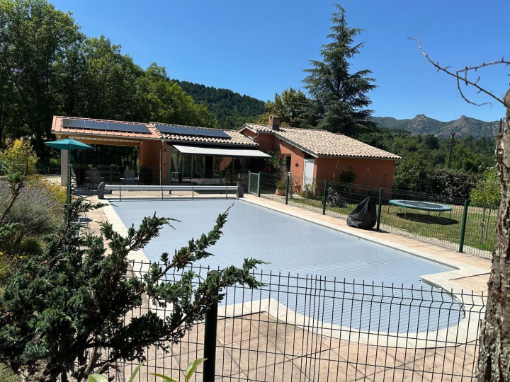 Maison Indépendante Avec Piscine - Jaujac