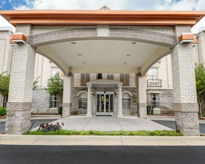 Quality Inn & Suites Little Rock West - North Little Rock, AR