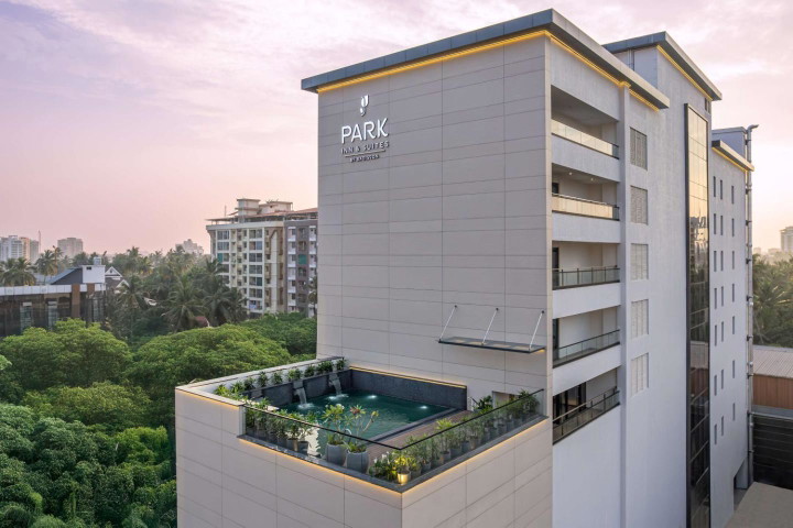 Park Inn & Suites By Radisson Thrissur East Fort - Thrissur