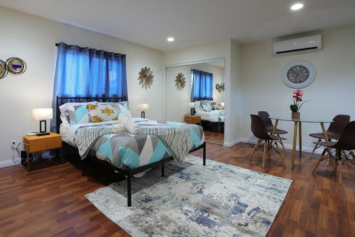 Modern Oasis Studio - Near Lax, Sofi, Usc, Dtla - Compton, CA