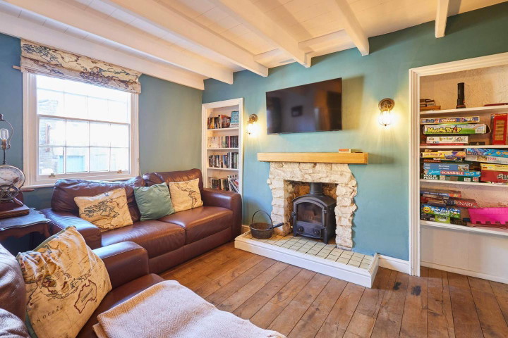 Host & Stay - Ship's Bell - Staithes