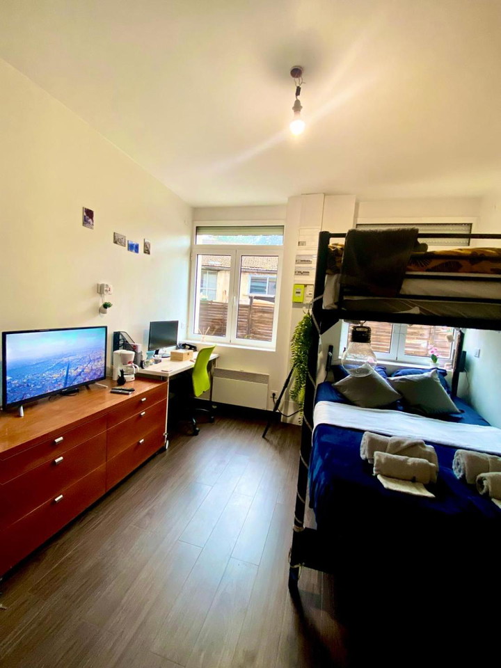 Appartement Intégral , Nanterre La Défense Paris , Propre à Côté De Tous Commodité - Bois-Colombes