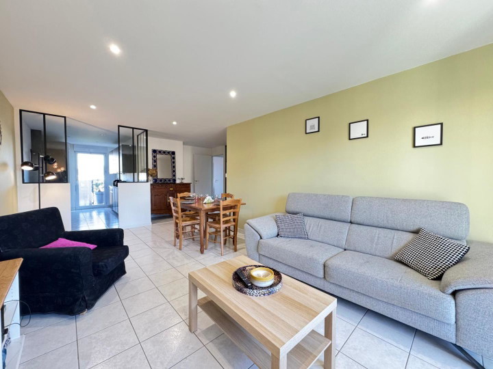 Le Bignon - Wifi, Tv, 4 Personnes, 1 Min à Pied Du Tram - Saint-Herblain