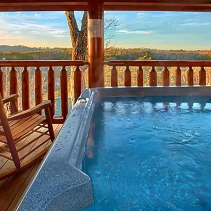 Spring Break Retreat Gorgeous Views, Sauna And Spa - Pigeon Forge, TN