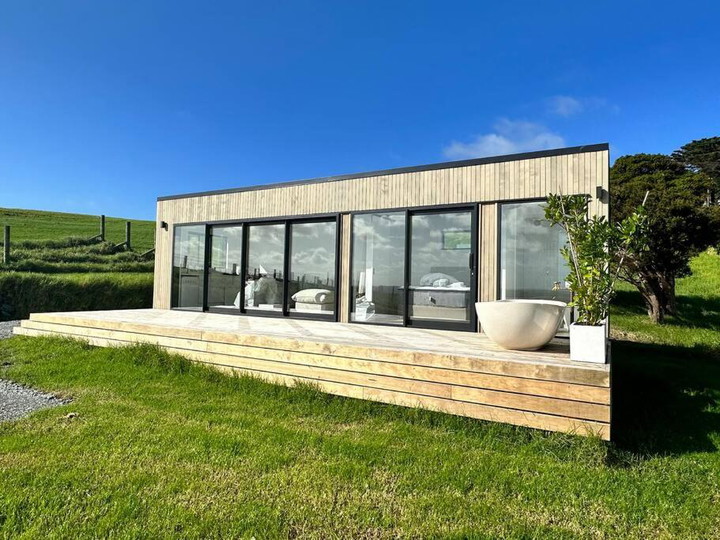 Luxury Farm Cabin - Coastal Views - Northland