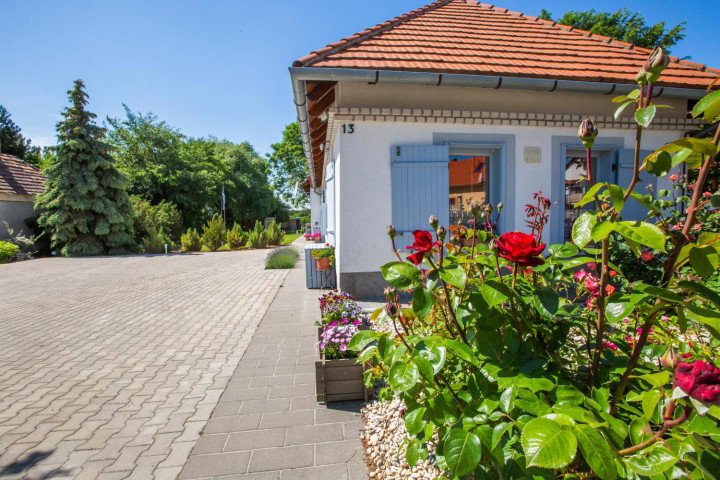 Boróka Apartmanház - Bakonybél