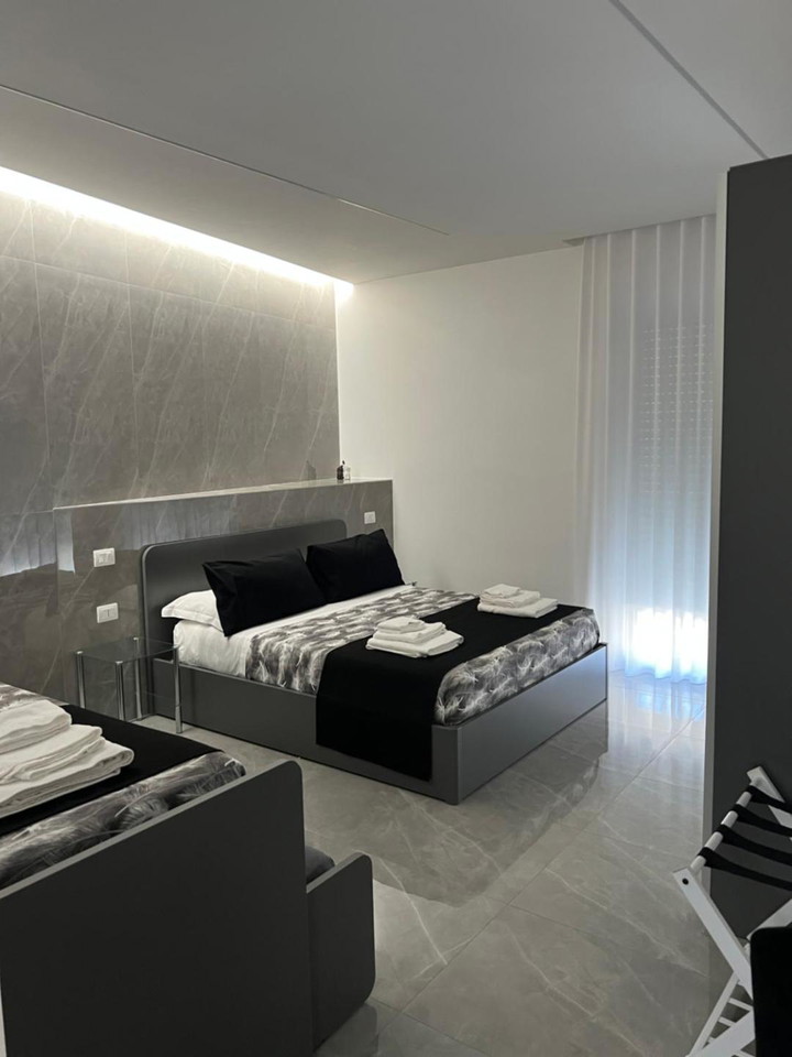White Elegance Luxury B&b Caserta - Aversa