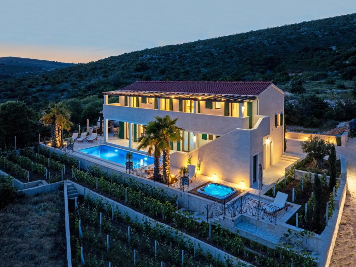 Luxury Stone Villa Smokvica, Heated Pool, Jacuzzi, Sauna, Sea View - Primošten