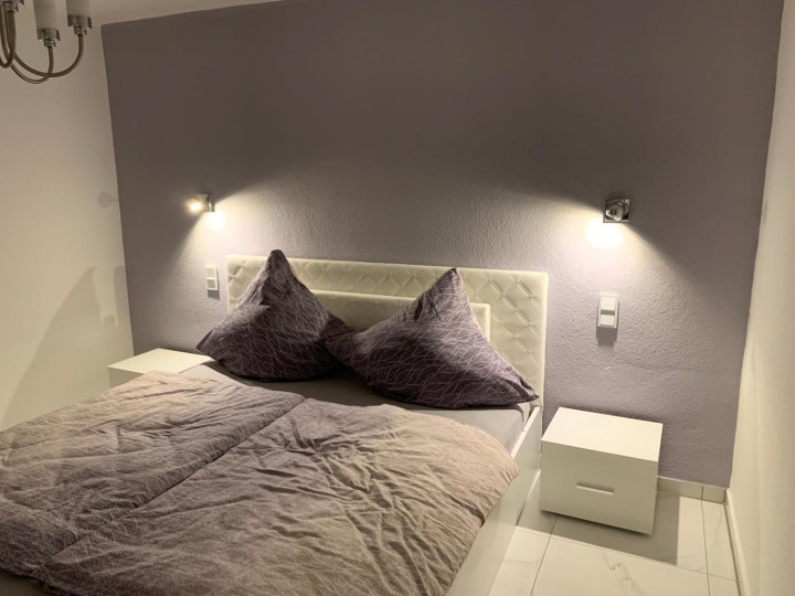 Moderne 2 Zimmer Wohnung Mit Vollausstattung - Ludwigshafen