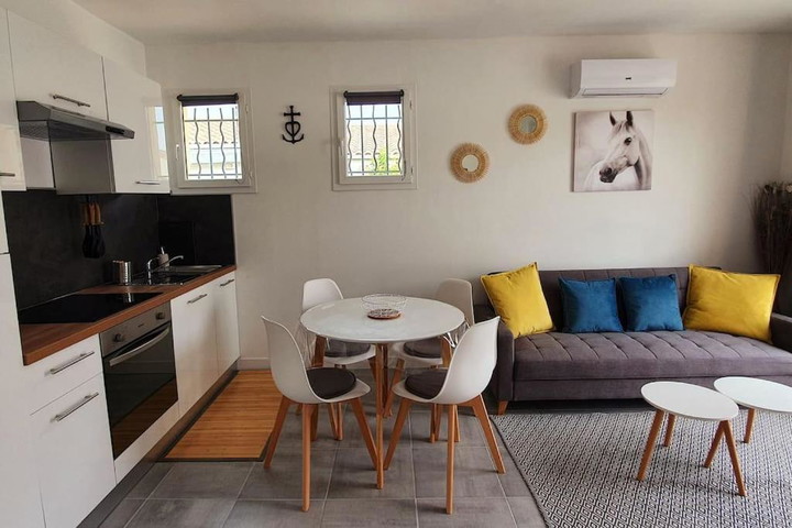 Charmant Appartement Au Calme Situé En Camargue - Lunel