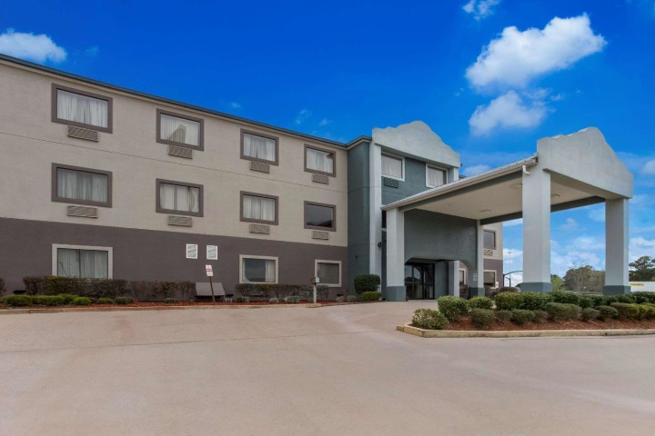 Quality Inn & Suites Pearl-jackson - Jackson, MS