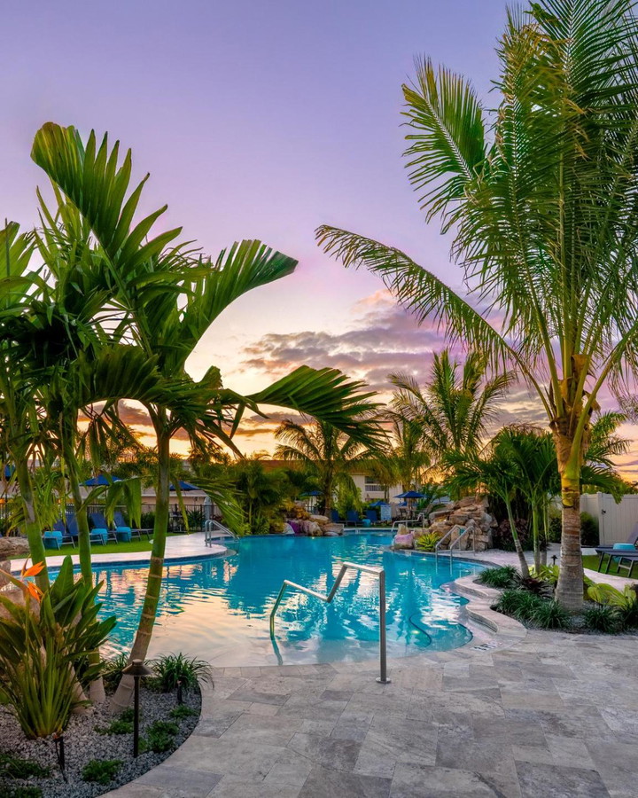 Tropical Beach Resorts - Sarasota - Sarasota, FL