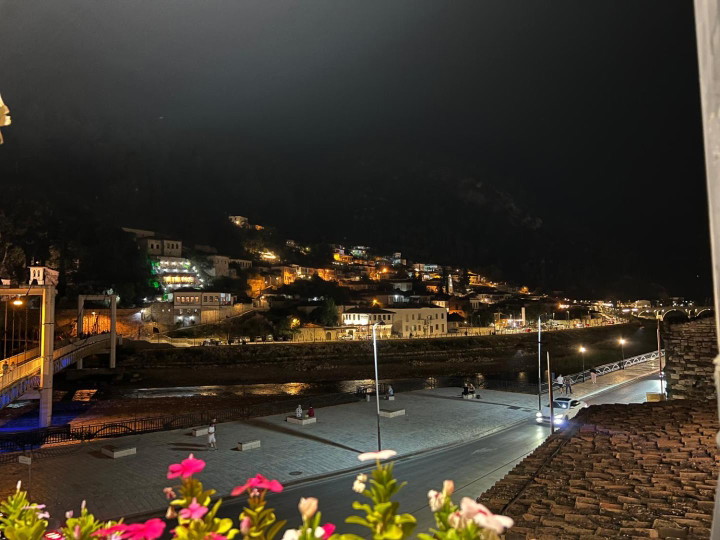 Berat Private Appartment In Haxhialiu Villa - District de Berat