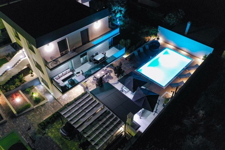 Luxury Villa Experience In Center Of Zadar With Heated Pool And Jacuzzi - Zadar