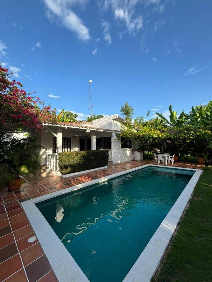 Casa Villa Rosita Con Piscina Privada! - Melgar