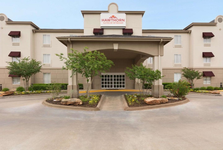 Hawthorn Extended Stay By Wyndham College Station - Bryan, TX