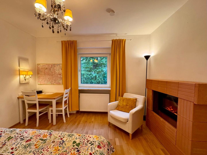 Fireplace Room, Free Parking, Artist's House - Múnich