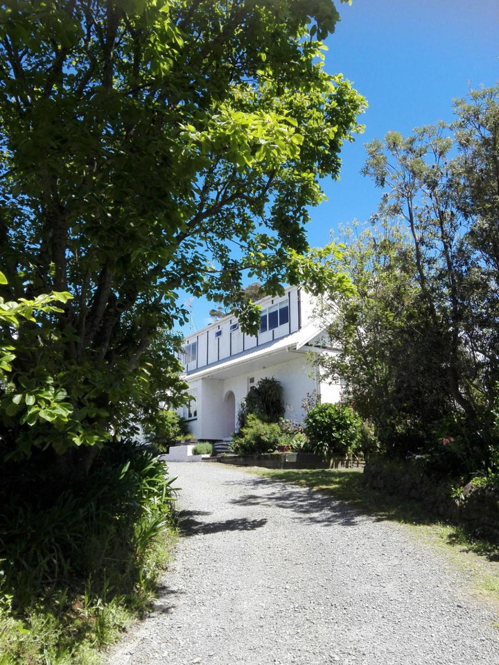 Purple Hen Country Lodge - Katikati