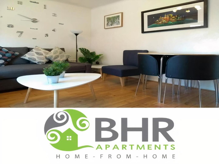 Very Central Location- Parking-4 Beds-2 Bedrooms - Belfast