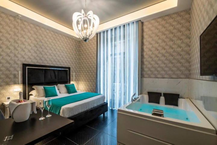 Luna Luxury Bed And Breakfast - Casoria