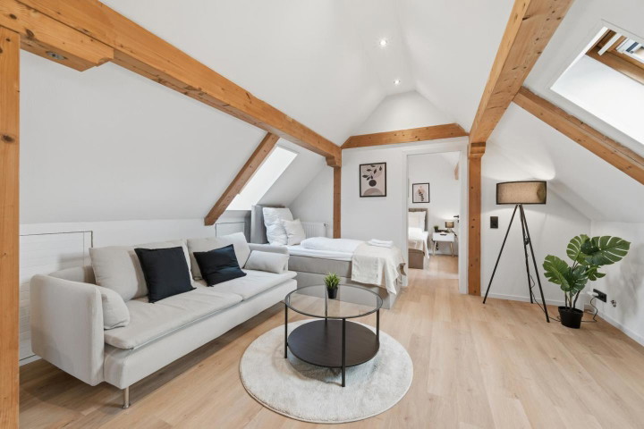 Malu Rooms - Im Zentrum, Balkon, Klima, 24h Checkin, Waschmaschine, Smarttv, Am Schloss, Saniert Und Modern - Kornwestheim