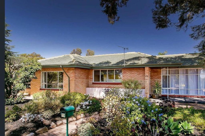 Large Group House - Stirling, SA, Australia