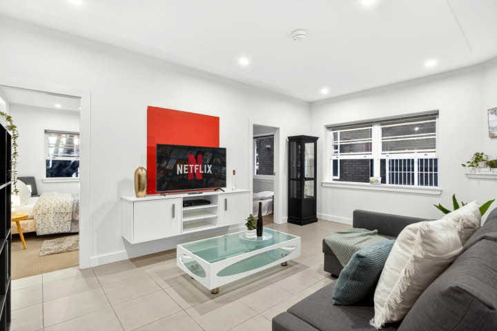 Bondi Art Deco Apartment With Jacuzzi Bath - Coogee